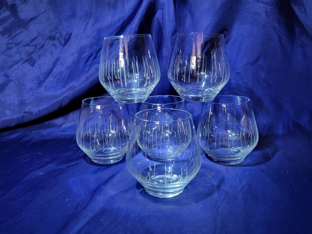 Case kristal,rucna gravura. za zestoko pice 1950g+. Case komada 6 u