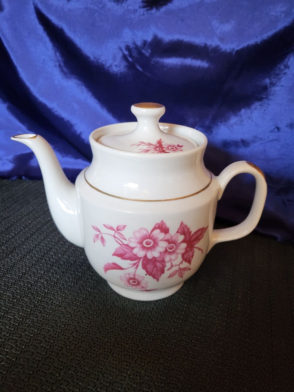 Bokal nov dowbisch ukrajinski porcelan 1960g +. Porcelanski