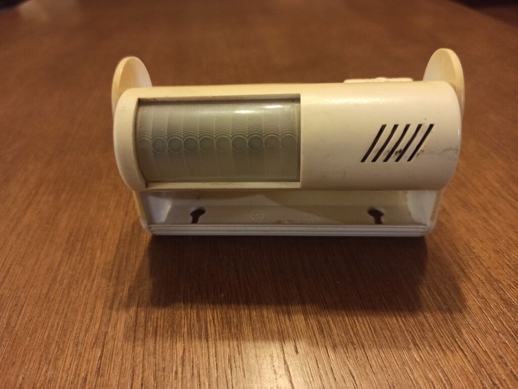 Nepogrešivi alarm-signalizator prolaska za vrata lokala, kancelarije