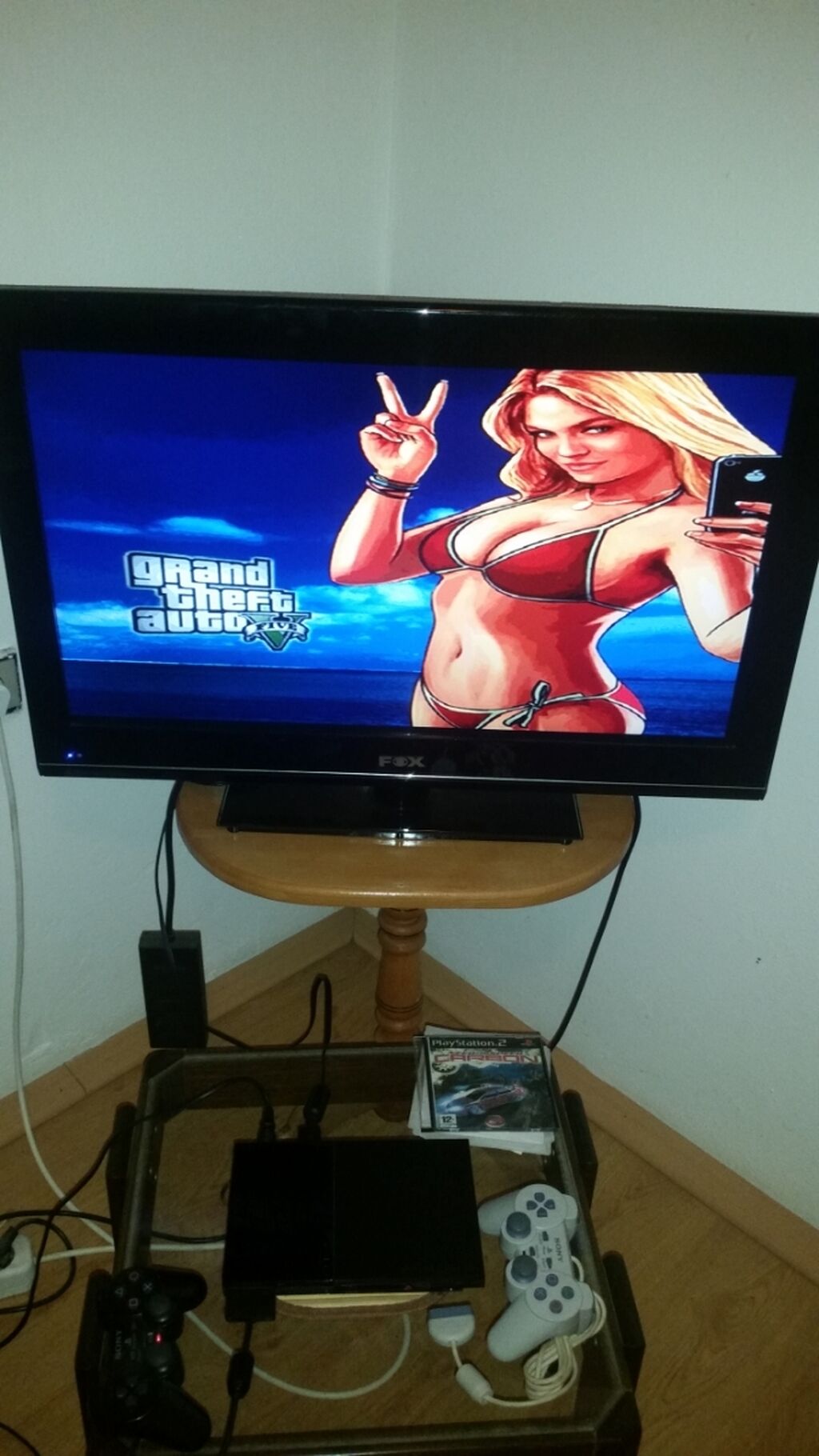 GTA V za sony playstation 2. Igra je nova nekoriścena. Testirana -