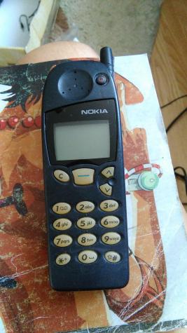 Nokia 5110 U dobrom stanju,sim fri,vise komada,,,bez baterije
