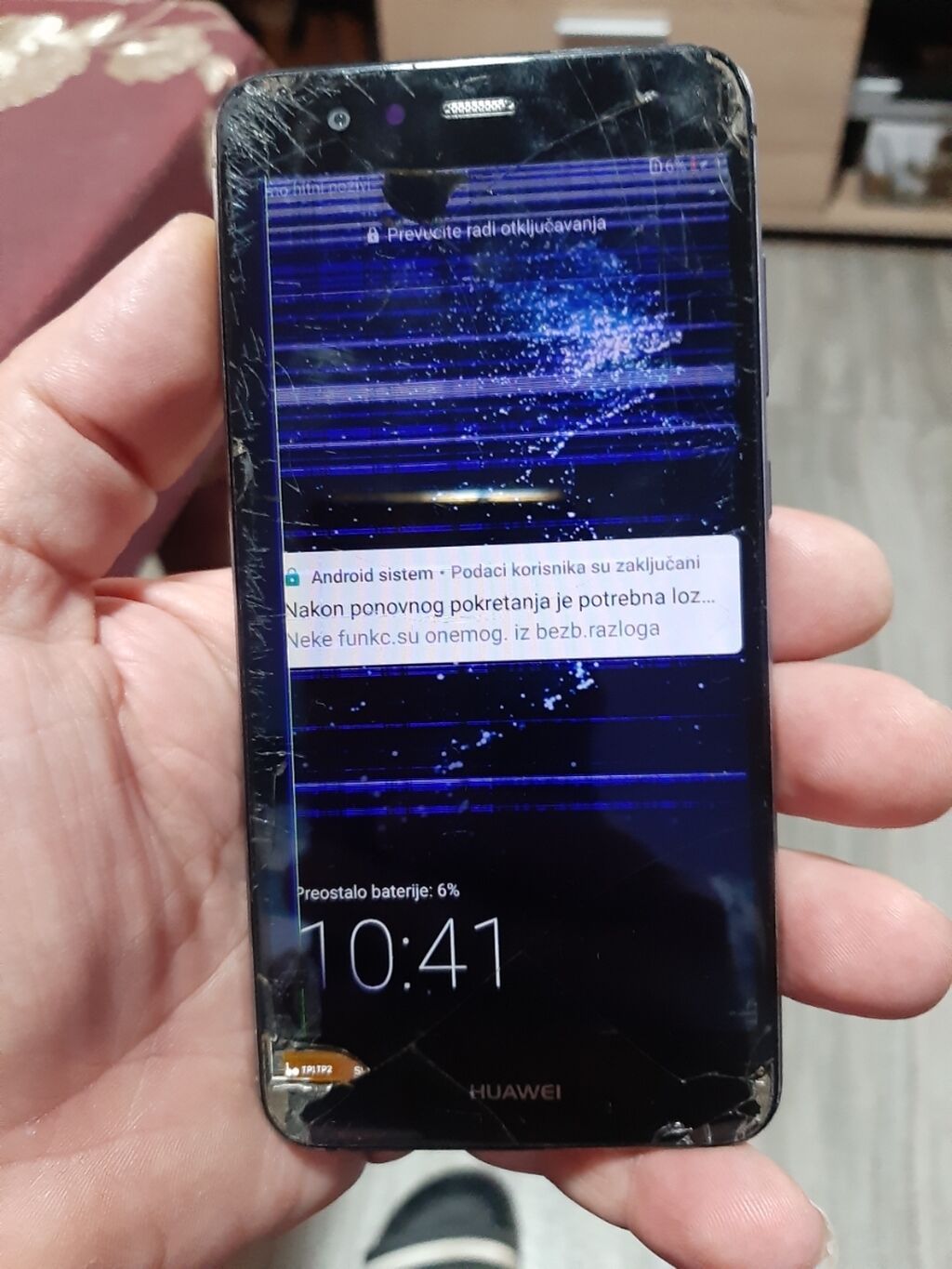 Huawei p10 lait ispravan,telefon je za delove ili ko hoce da ga