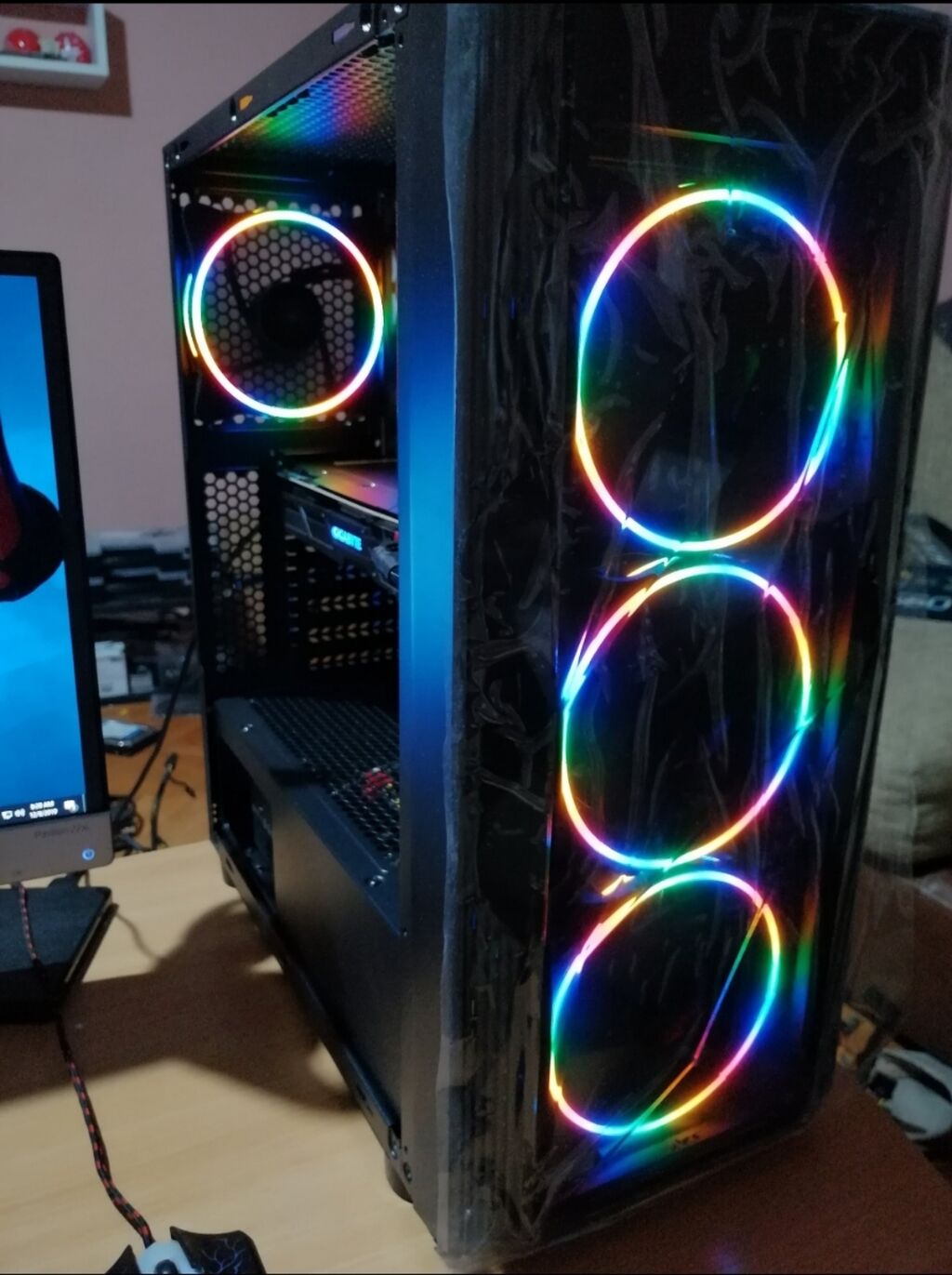 PRISM GAMER - i7 3770/gtx 570/8gb/500gb Odlicna konfiguracija za Dotu