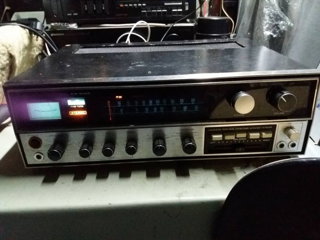 Kenwood kr-6160. najjaci risiver u super klasi. 2x65w/8 oma. ulaz