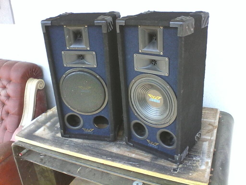 Jensen PS 1200; 130/300w; 8 inca; 4-8 oma 56x27x23cm; sve ispravno i