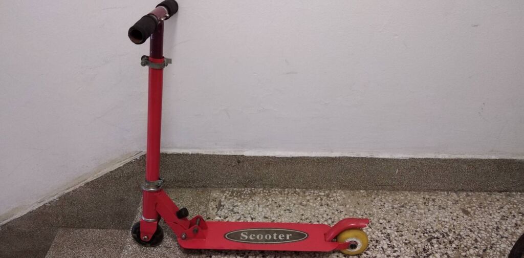 Trotinet Scooter ukupna duzina 57,visina min.52,max.77 cm.,z.tocak