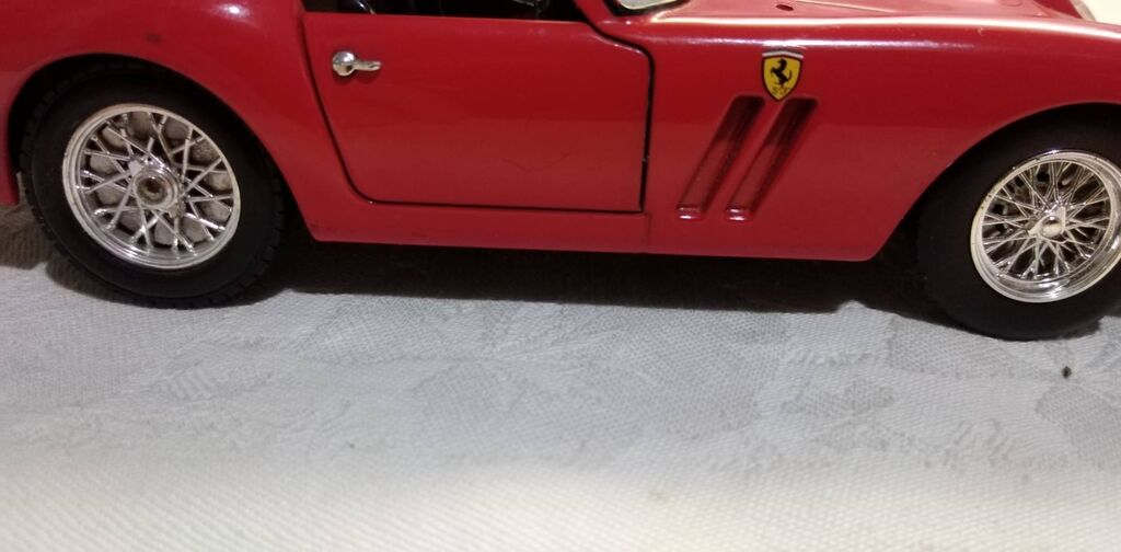 Burago Ferrari 250 GTO 1:24,China(Drukciji od Italy), 1 tocak