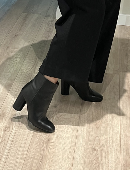 Kožne čizme na štiklu - ankle boots NOVE