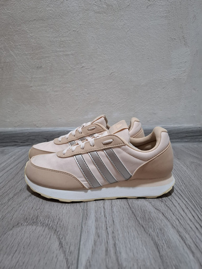 Adidas  zenske Run lifestyle patike Velicina 37