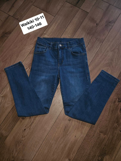 Waikiki farmerice kao nove 140/146 (10/11god)
