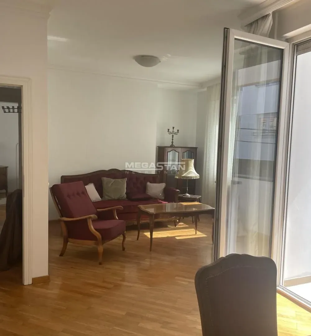 Izdavanje, dvosoban stan, 56m2, Vračar Centar, Vračar, Beograd
