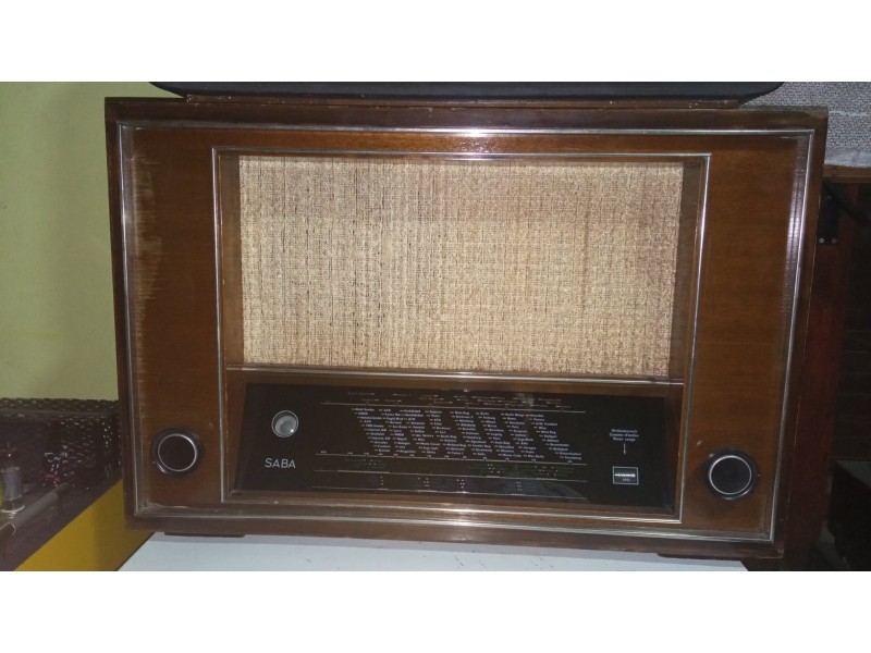 Radio aparat SABA