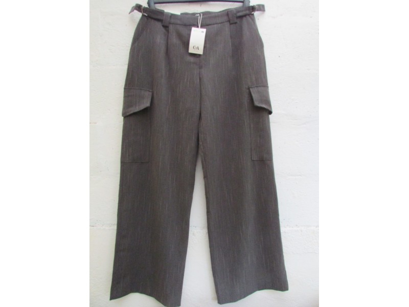 C&A, trendi pantalone, super kroj, novo, etiketa L-XL