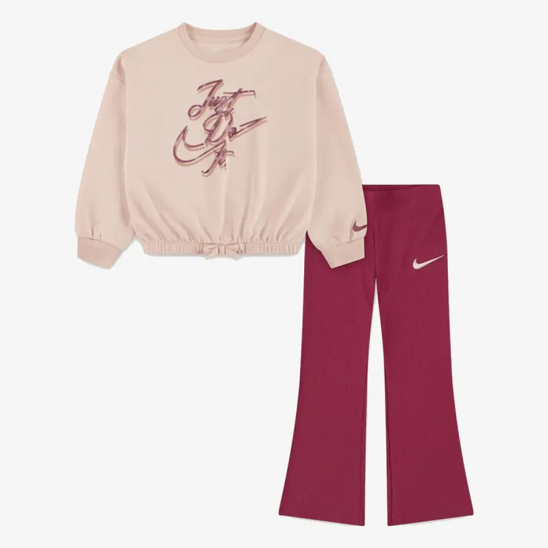 Nike Swoosh On Pointe