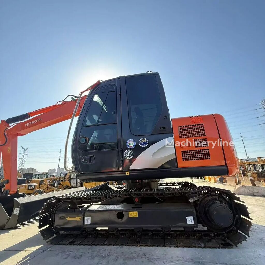 Hitachi ZX70 midi bager