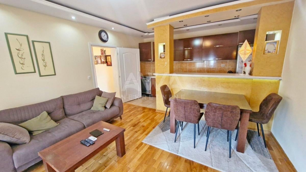 Sombor, noviji stan 73m2, 3. sprat