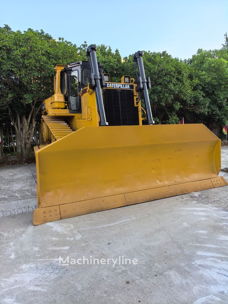 Caterpillar D8R buldožer