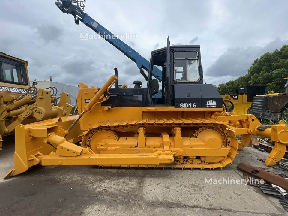 Caterpillar SD16 buldožer
