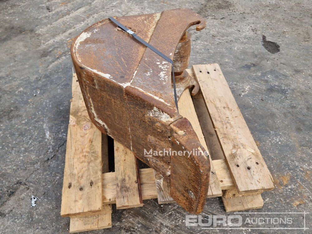 Prodaje se 12" kašiku za mini bager na aukciji