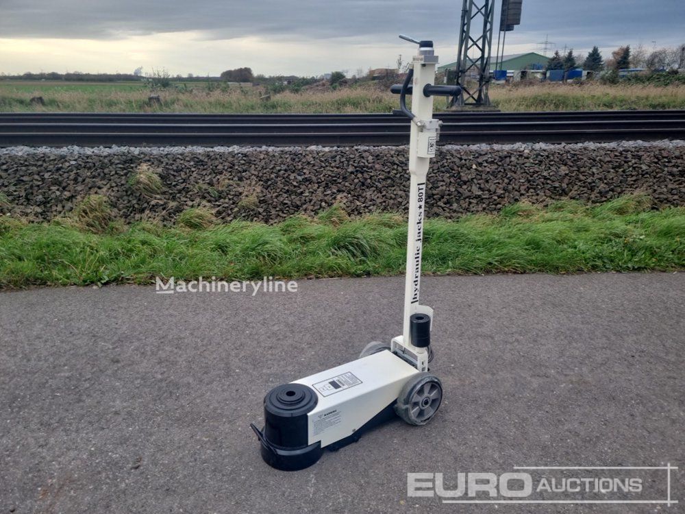 Prodaje se 80 Ton Pneumatic Pit Jack kašiku za prednje utovarivač na aukciji