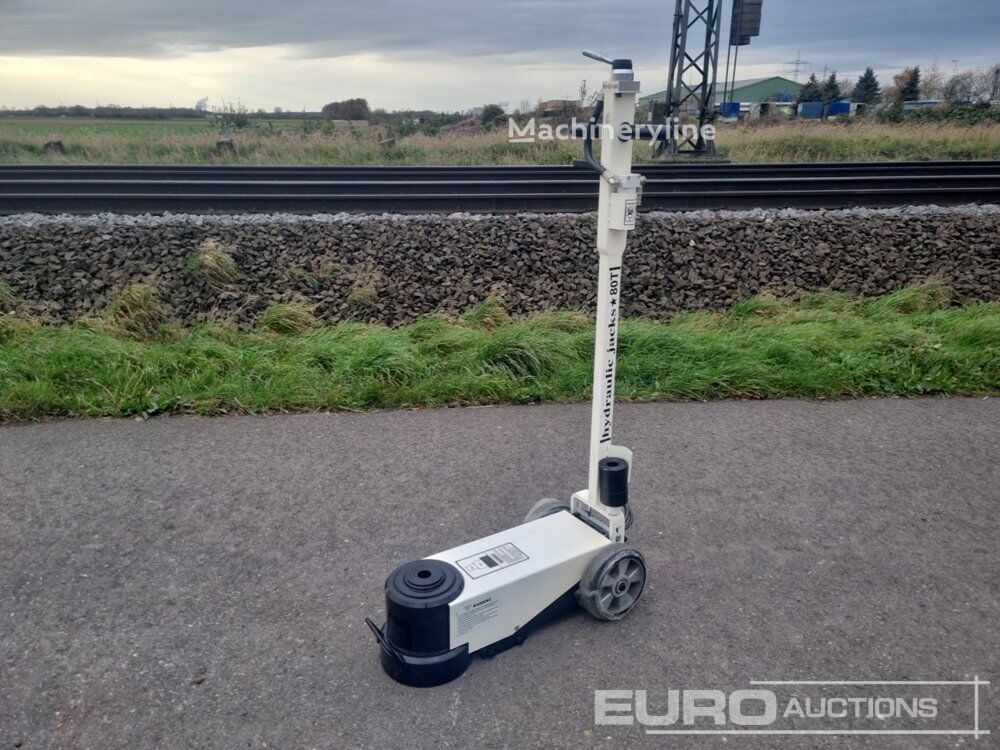 Prodaje se 80 Ton Pneumatic Pit Jack kašiku za prednje utovarivač na aukciji