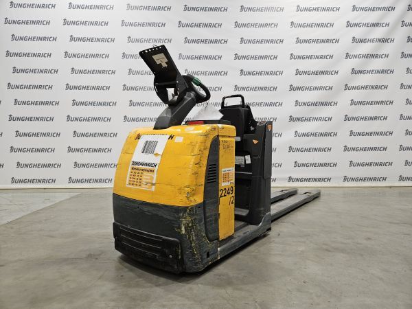 Jungheinrich ECE 225 (2400 mm) viljuškar za komisioniranje