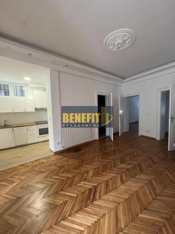 Četvorosoban stan za izdavanje, 90m2, 1.500€