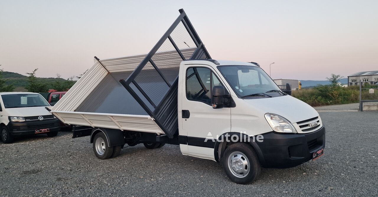 IVECO 35c15, 3000cc, 150cp, basculabil 3 parti, 4,2m, cat B, arcuri co kamion s ravnom platformom < 3.5t