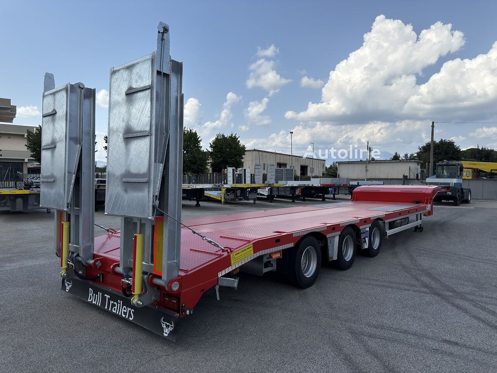 Nova Bull Trailers Taurus poluprikolica sa niskom platformom