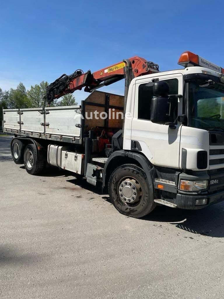 Scania P124GB6X2NZ400 kamion s ravnom platformom