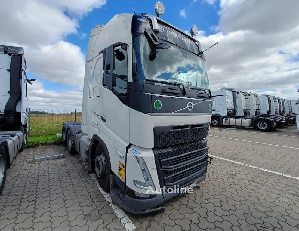 Prodaje se Volvo FH540 tegljač na aukciji
