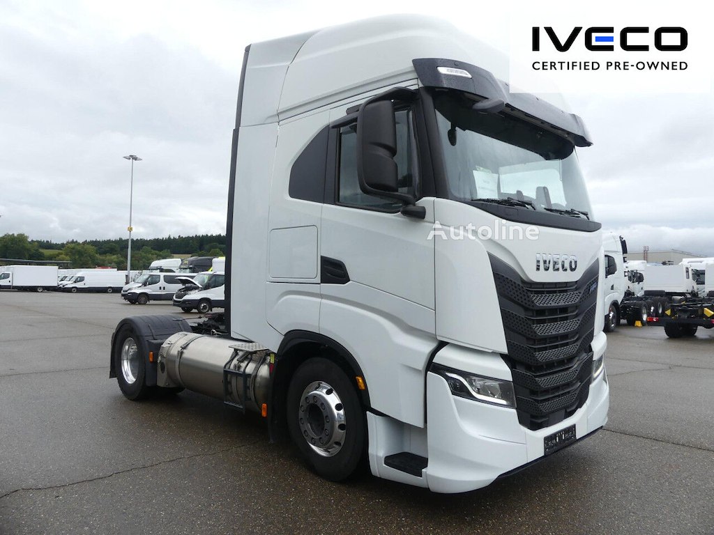 IVECO S-Way AS440S46T/P 2LNG tegljač