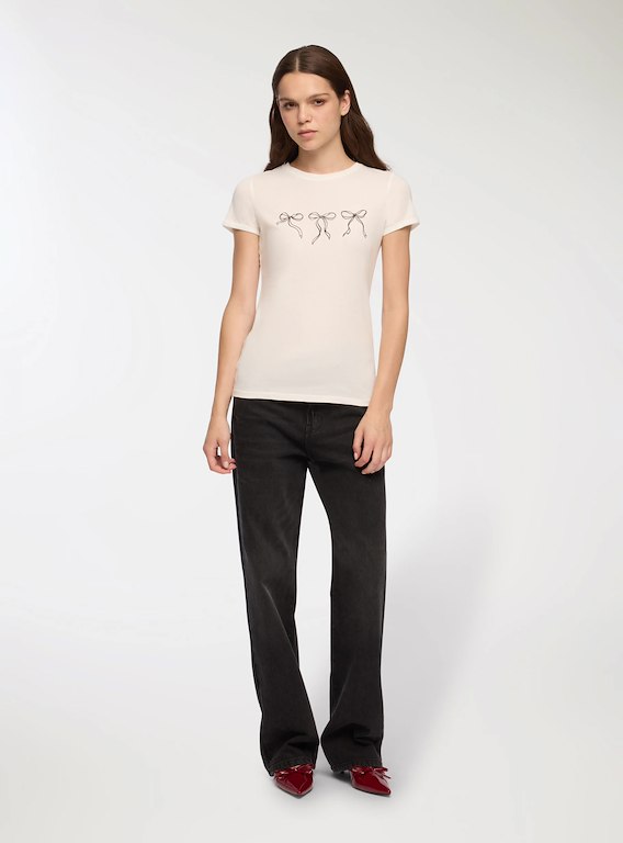 Slim fit majica sa printom mašnica Bela vuna