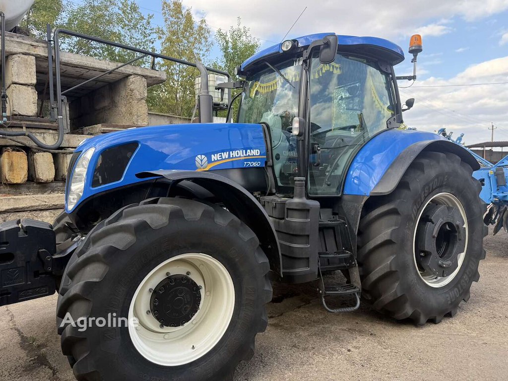 New Holland T7060 traktor točkaš