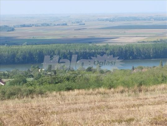 Krčedin Janda 2 hektara sa jedinstvenim pogledom