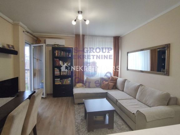 Dvoiposoban,odlican,renoviran,Zeleznicka stanica 0212100690 0648033334