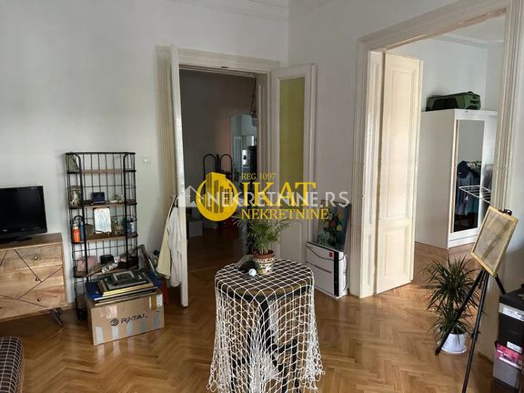 Pravni fakultet, Vračar 66m2 dvosoban stan ID#4507