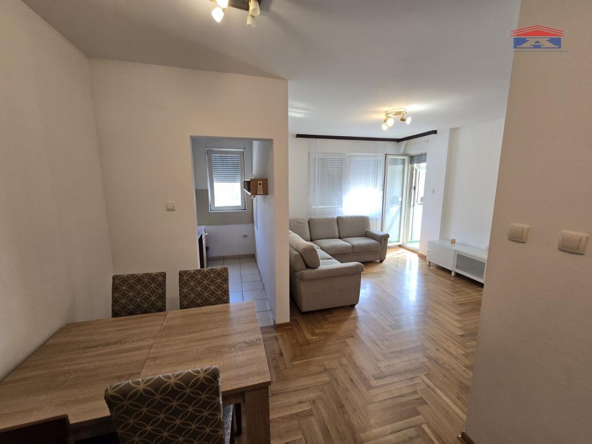 Stan - Novi Sad, Bulevar Evrope - ID oglasa 2307
Stan - Novi Sad, Bulevar Evrope - ID oglasa 2307