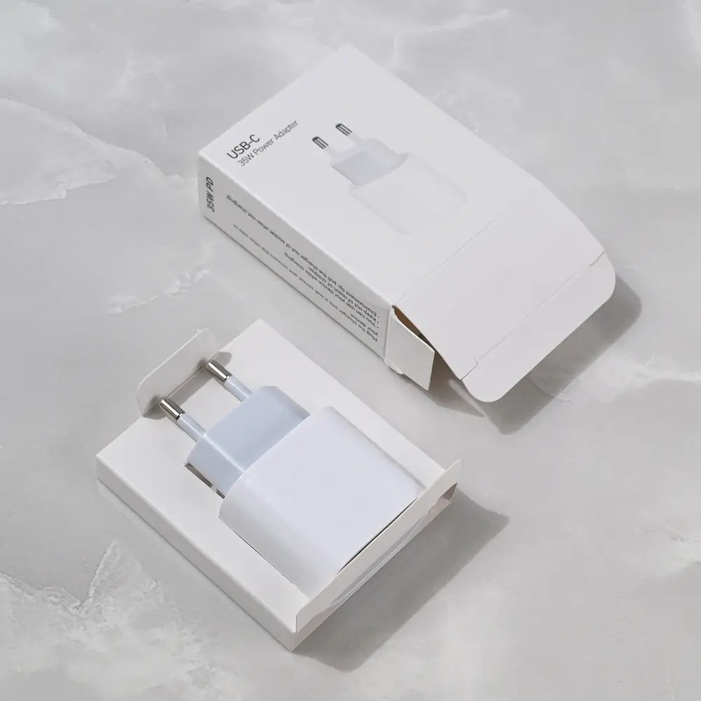Kućni punjač PD Fast charger za iPhone 15-16 CE, 35W, Beli