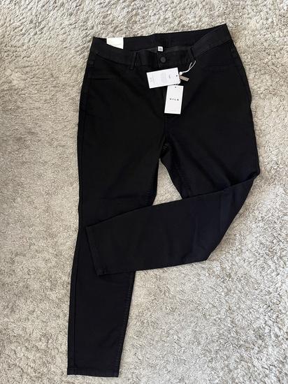 Krep pantalone NOVO SA ETIKETOM Vel. 50