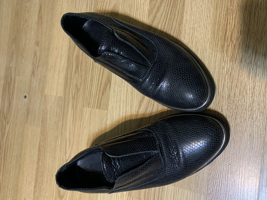 Nove crne cipele