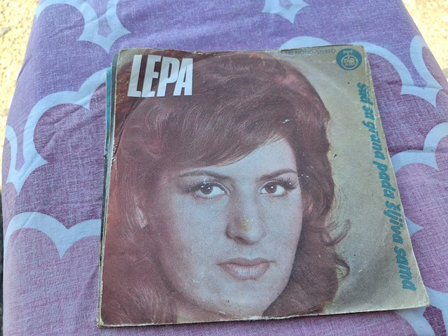 Lepa Lukić - Sad Sa Grana Pada Šljiva Sama