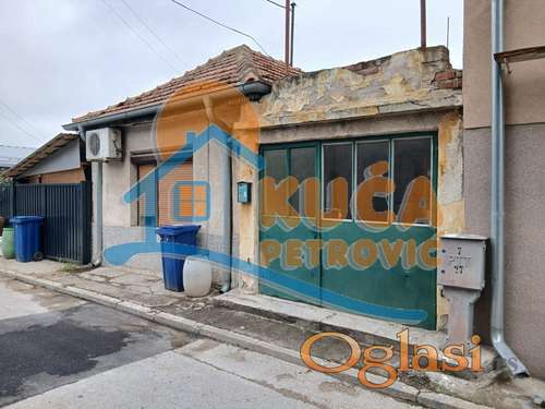 Porodična kuća, Domaćinstvo, 1,2 ara plac