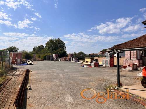 Plac 1790m2 sa renoviranom kućom 121m2, Hitno!