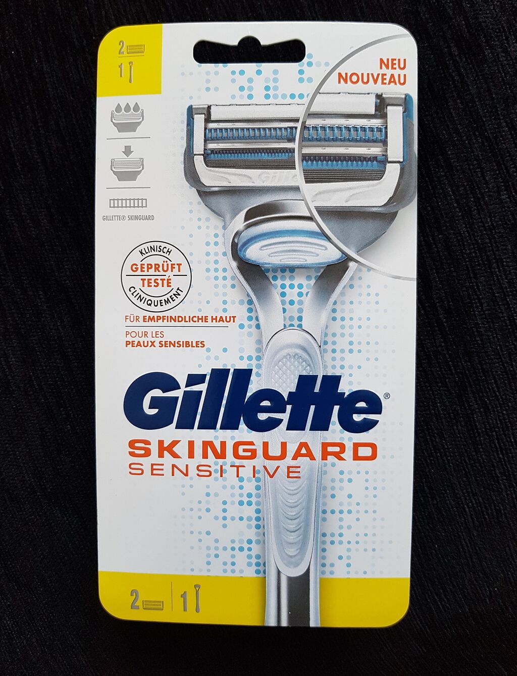 Gillette SkinGuard ručica + 2 patrone Drška plus dve patrone 1400din