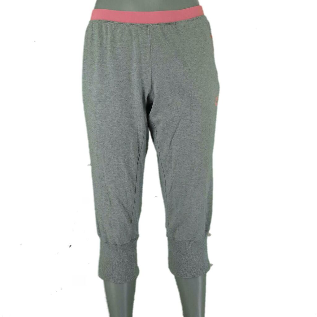 Trenerka 3/4 nike, vel. 156-166/13-15 g. Marka: nike veličina