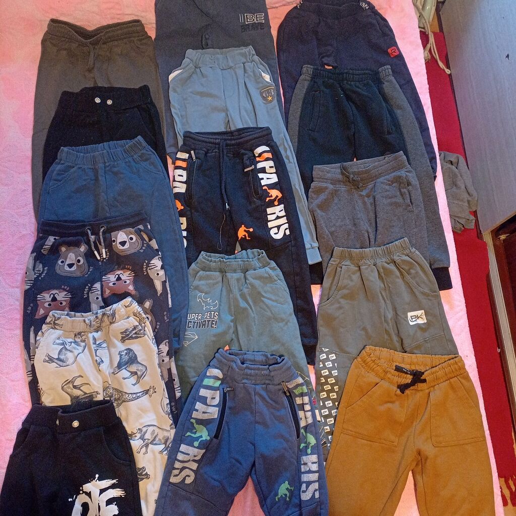 Paket: Pantalone, Za dečake, uzrast: 4-5 godina
