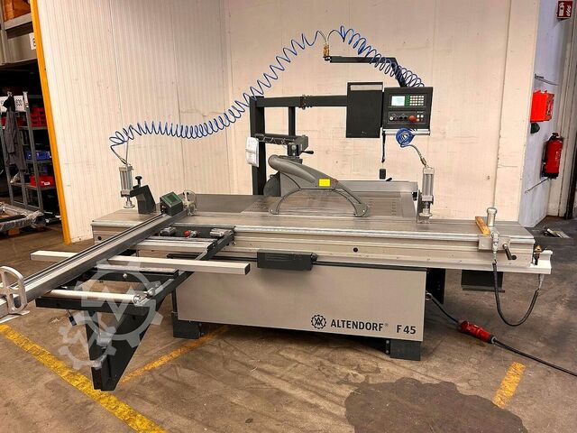 Oblikuj kružnu testeru
Altendorf F 45 ProDrive