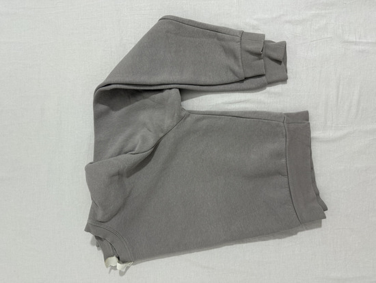 H&M sivi duks