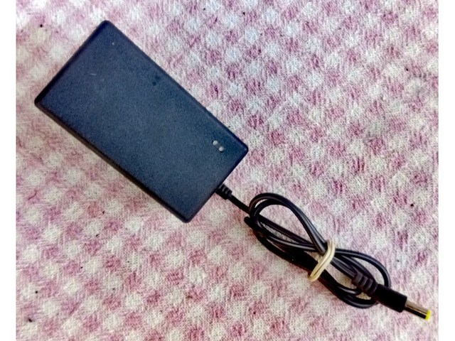 Punjač SDZ2110 Li-ion charger.